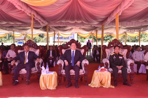 ແຂວງອັດຕະປື ມອບ ຮັບ ເຮືອນຢູ່ ຖາວອນ 700 ຫຼັງໃຫ້ປະຊາຊົນຜູ້ປະສົບໄພພິບັດຢູ່ເມືອງ ສະໜາມໄຊ