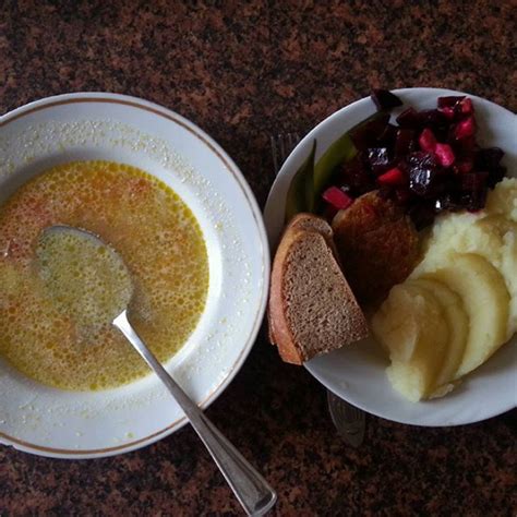 Что едят в школах на завтрак и обеда в России и школьные обеды за рубежом что приготовить