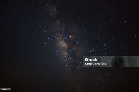 푸 힌 롱 Kla 국립 공원 핏 사 눌 록 태국 긴 노출 Photographwith에 별과 은하계 0명에 대한 스톡 사진 및 기타 이미지 Istock