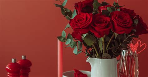 꽃 꽃꽂이 꽃병 낭만적 인 저녁 식사 낭만적인 로맨스 로맨틱 다이닝 발렌타인 발렌타인 데이 발렌타인 데이 배경 발렌타인 만찬 발렌타인 테이블 케이프