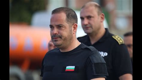 Калин Стоянов Няма опасност от взривове за населените места край Елин Пелин Youtube