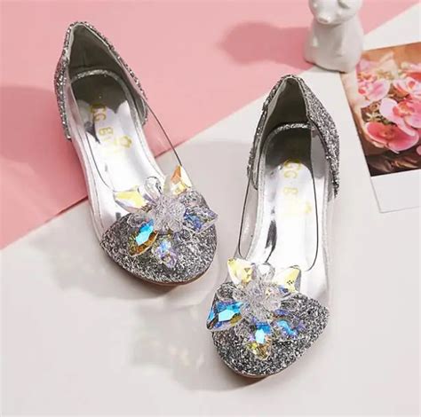 Модная обувь Золушки со стразами и яркими стразами тонкие туфли принцессы для девочек обувь на