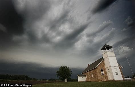America Hit By Deadly Tornados As Worst Storm Outbreak In Years Cuts Through South Page