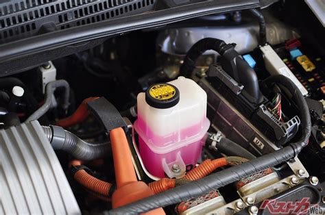 無駄金払ってませんか 自分でやる格安カーメンテでお財布を救え 自動車情報誌「ベストカー」