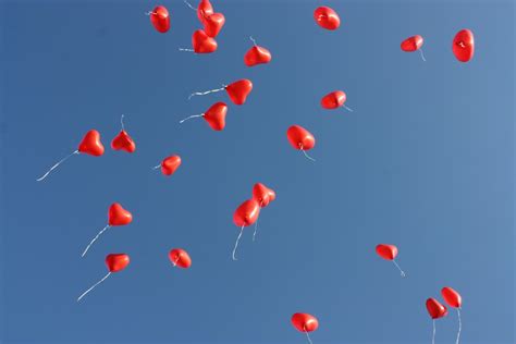 무료 이미지 공기 풍선 파리 애정 빨간 푸른 장난감 낙하산 파란 하늘 심장 모양의 삽화 헬륨 4272x2848 840951 무료 이미지