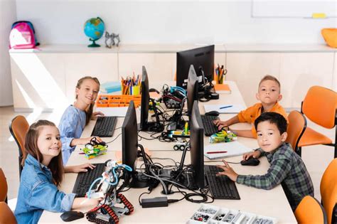 15 Technology Activities For Preschoolers Ideas For Stem Electronic