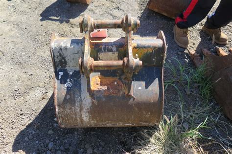 Cat 303 Bucket 24 Oahu Auctions