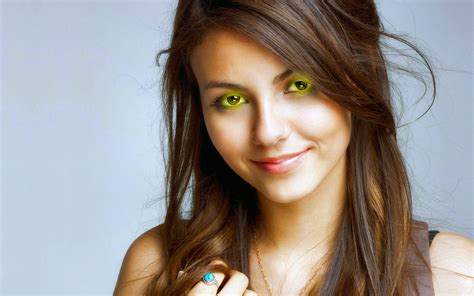 Victoria Justice Hypnotized By 867564 On Deviantart