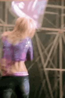Women Flashing  S Tenor