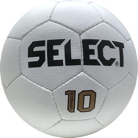 5 Best Soccer Balls Ranked By Athletes
