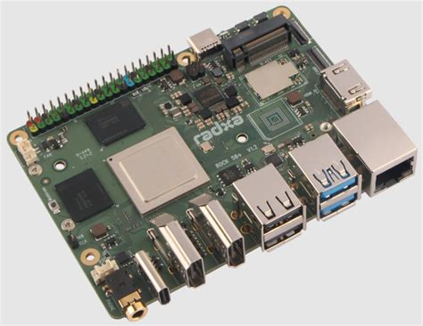 Одноплатный компьютер Radxa Rock 5b получил три коннектора М 2 и до 32 Гбайт ОЗУ