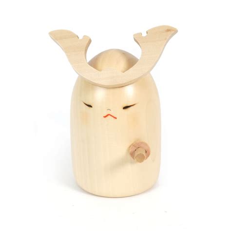 Muñeca Japonesa Kokeshi En Madera De Kabuto Wan Paku
