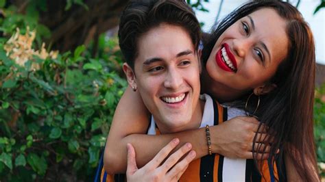 3 Relationship Needs Couples Use To Overcome The Biggest Challenges YourTango