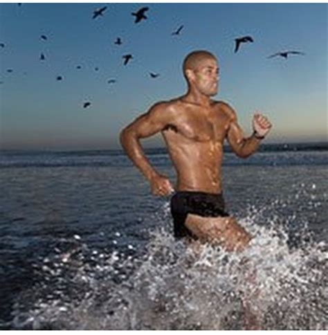 Running Pose David Goggins Athelete Outdoor Running Runners World