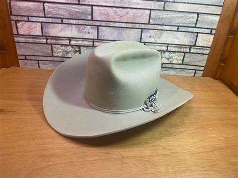 Can Sombody Tell Me More Rcowboyhats