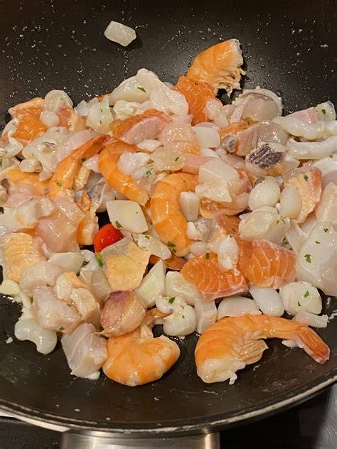 Paccheri Con Pesce Fresco Misto Blog Di Lacheffamiranda
