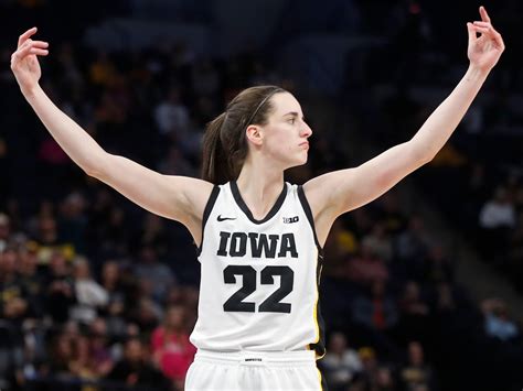Kim Mulkey Pulled Caitlin Clark Aside To Call Her ‘a Generational