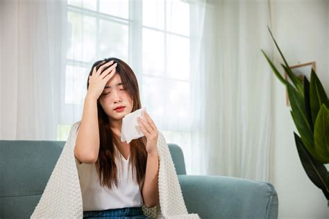The Common Cold Quick Facts About This Virus Its Symptoms And How To