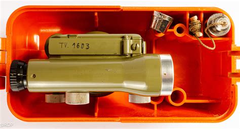 Surveyor Level Kern Aarau Gko — Roberts Collection Of Antique Scientific Instruments Curiosa