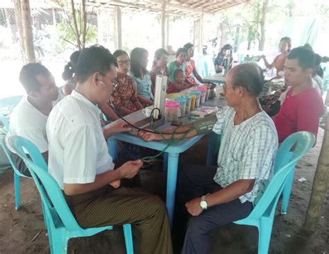 Myanmarnationalpost မာန်အောင်မြို့နယ်တွင် မိုခါ မုန်တိုင်းဒဏ်ခံခဲ့ရသည့် ပြည်သူများအား တိုင်းရင