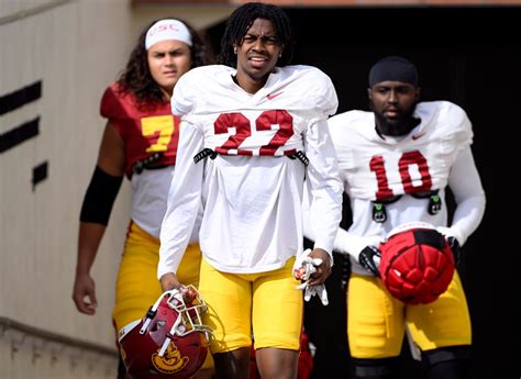 Usc Cornerback And Actor Ceyair Wright Focusing On Football Amid Sag