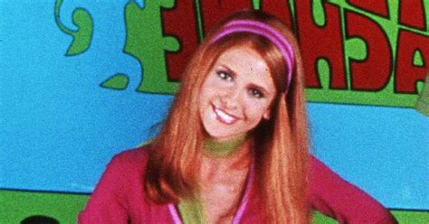 Sarah Michelle Gellar Daphne Velma Kiss Was Cut From Scooby Doo