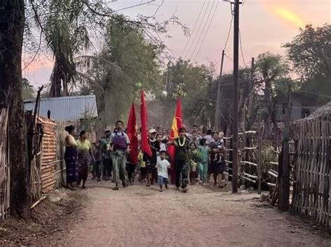 ဆားလင်းကြီးတွင် စစ်အာဏာရှင် တော်လှန်ရေး ချီတက် ဆန္ဒပြ Khit Thit Media