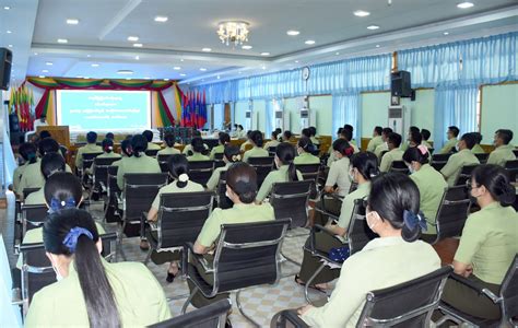 ကချင်ပြည်နယ်ဝန်ကြီးချုပ် ပြည်နယ်အစိုးရအဖွဲ့ရုံးဝင်းအတွင်း တာဝန်ထမ်းဆောင