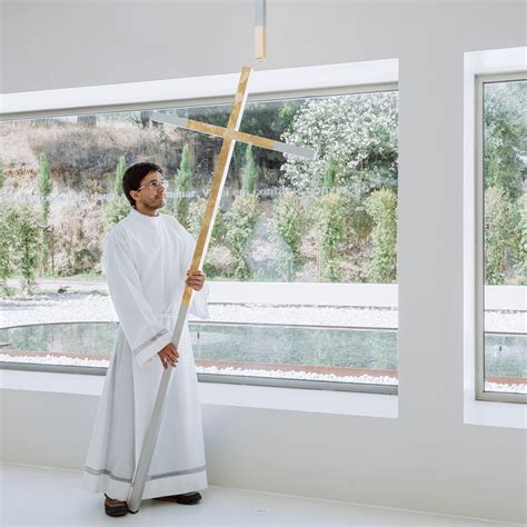 Site Specific Arquitectura Converts Warehouse Into A Chapel