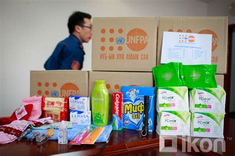 ФОТО Өвөлжилт хүндэрсэн бүс нутгийн эмэгтэйчүүдэд НҮБ ын Хүн амын сангаас тусламж илгээлээ