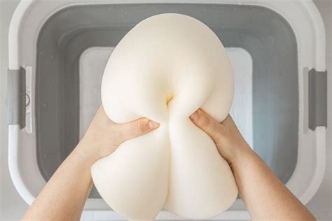 How To Wash And Care For Latex And Memory Foam Bed Pillows