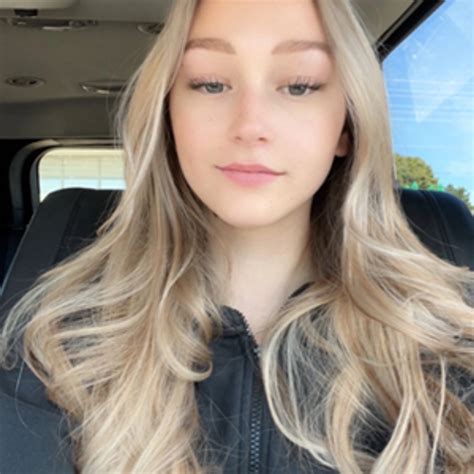 Alyssa Wishlist Throne