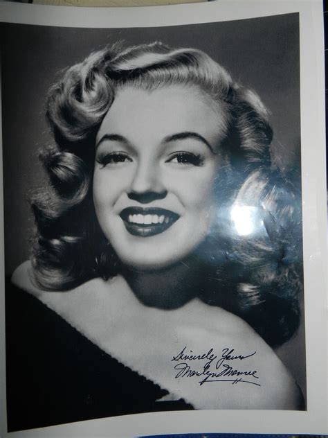 Marilyn Monroe Signed Photo With Coa Her Signature Is Real 4650515235