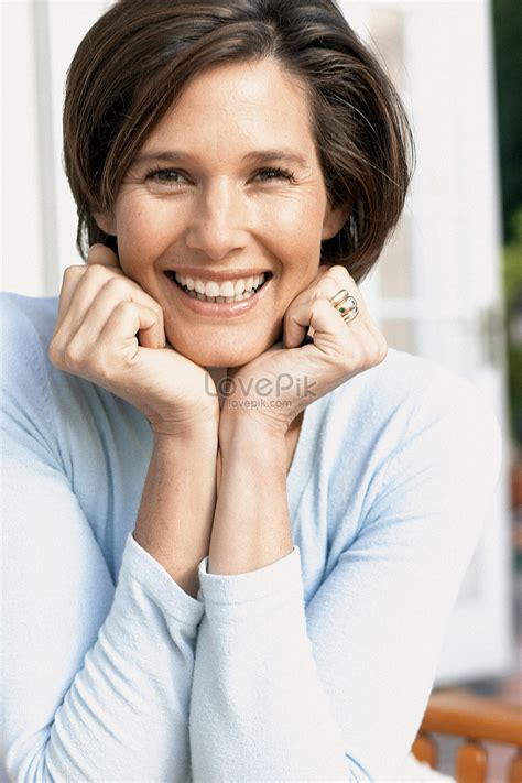 여자의 초상화 사진 무료 다운로드 Lovepik