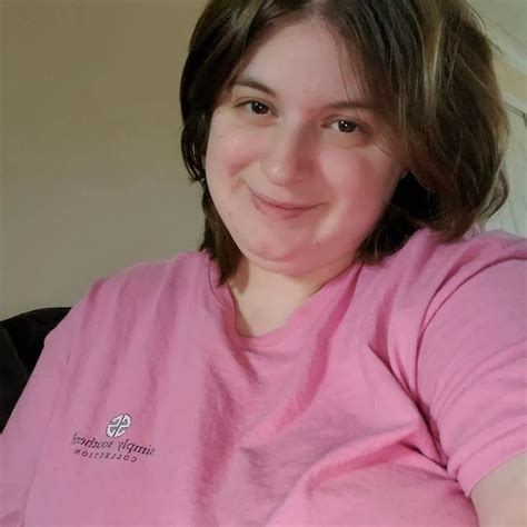 Sarah Rae ♋ Bio Wiki News Babesdirectory