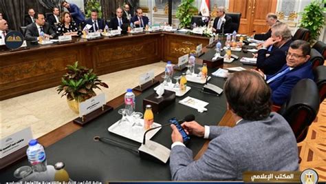 لجنة دراسة برنامج الحكومة بالنواب تستمع لوزيري الاتصالات والتموين