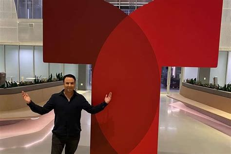 Confirmado Alejandro Berry Firma Con Telemundo Las Top News