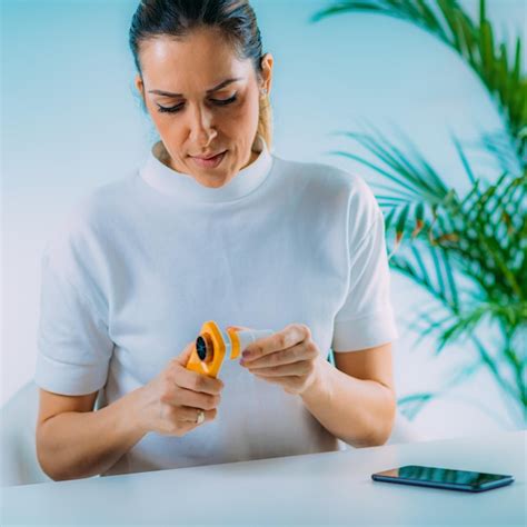 Premium Photo Using Portable Spirometer