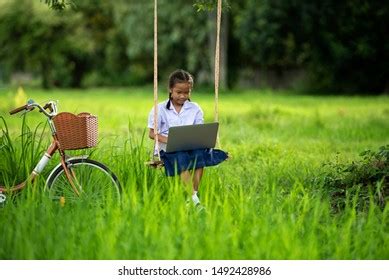1 Hundred Poor Woman Babes Learning Computer Technology Royalty Free Images Stock Photos
