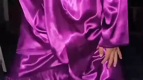 Crossdress Satin Red Dance Shemale Uniform Trans Man Porn Feat