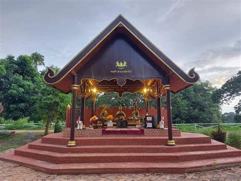 พระครูสุเขตสุทธาลังการ หลวงพ่อศิลา วัดทุ่งเสลี่ยม สุโขทัย Facebook