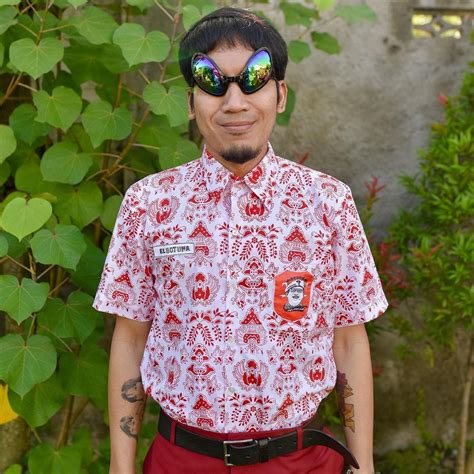 Desta Bikin Velocity Cincin Di Jari Manis Jadi Sorotan