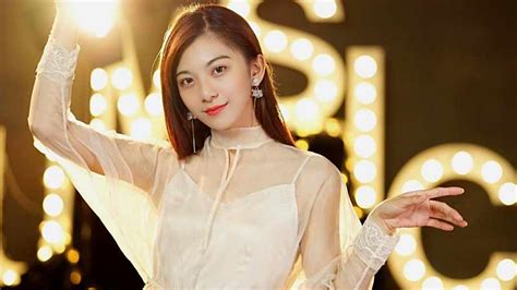 女生版《护花使者》李克勤粤语经典 动感好听音乐流行乐好看视频