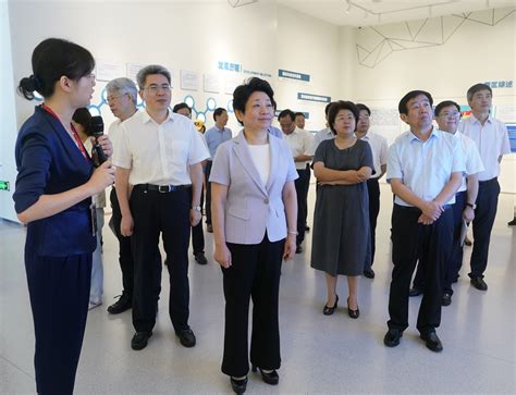 江苏省政协专题调研“十四五”规划编制工作 黄莉新参加 中国政协中国
