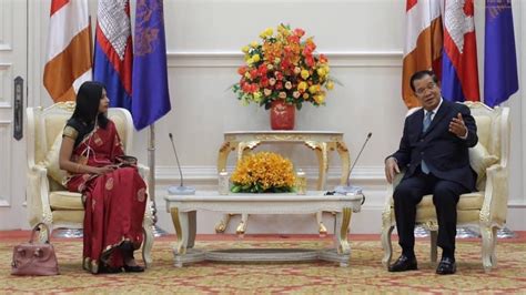 សម្ដេចតេជោ ហ៊ុន សែន អញ្ជើញជួបពិភាក្សាការងារជាមួយ