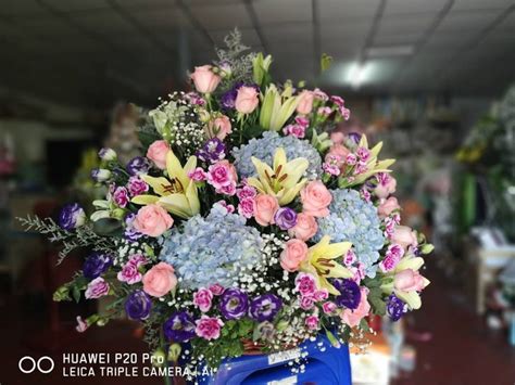 กระเช้าดอกไม้แสดงความยินดี Floral Wreath Floral Wreaths