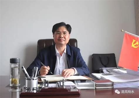 党组织书记谈条例学深悟透 从严自律 提升自我 人民公仆