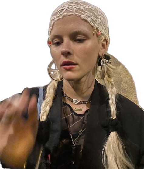 Pin On Collage Item Pins In 2024 Fashion Hair Looks Hair Inspiration