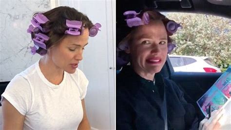 Jennifer Garner Follows Reese Witherspoons Guide To Hot Rolling Hair