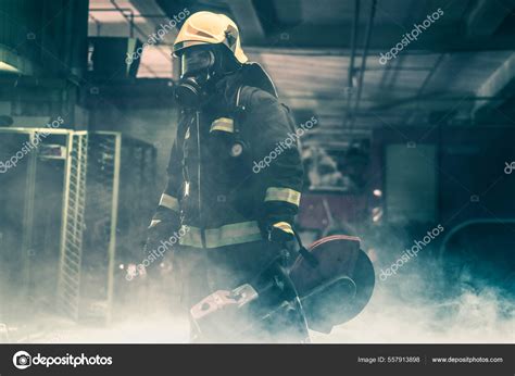 Portrait Firefighter Wearing Full Protective Equipment Posing Chainsaw His Shoulder — Stock